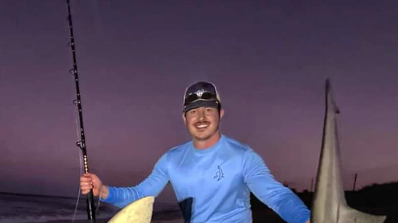 Florida Surf Fisherman Catches and Releases Potential State-Record Bull ...